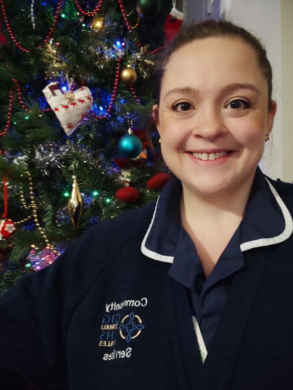 Xmas staff-5.jpg - Cardiff and Vale University Health Board