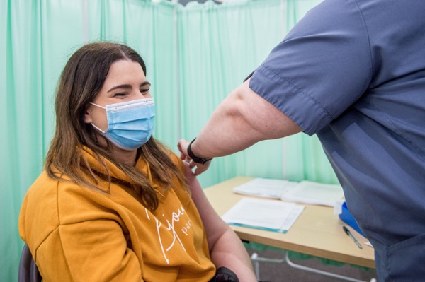 Walk-in COVID-19 vaccination invite extended to those turning 18 before ...